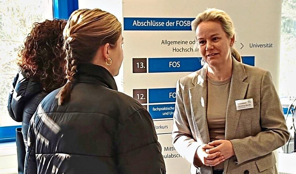 FOS/BOS Pfarrkirchen präsentiert sich beim Tag der offenen Tür