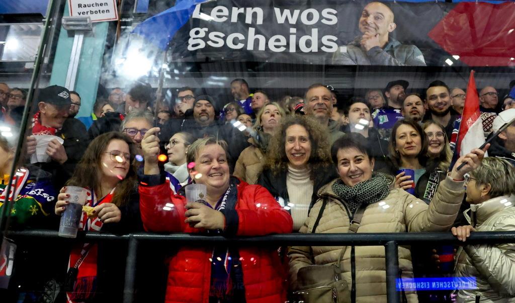 Viele Fans − aber Party machen nur die Trappers: Die Bilder rund ums ...