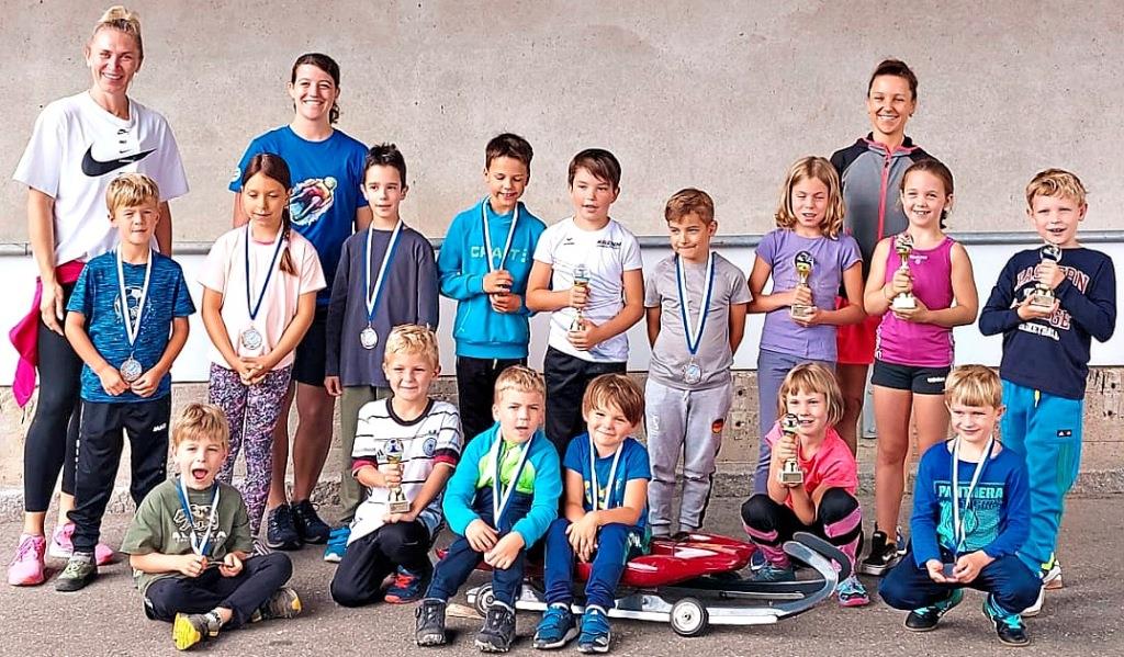 Hannah Resch und Moritz Dommenz vorn