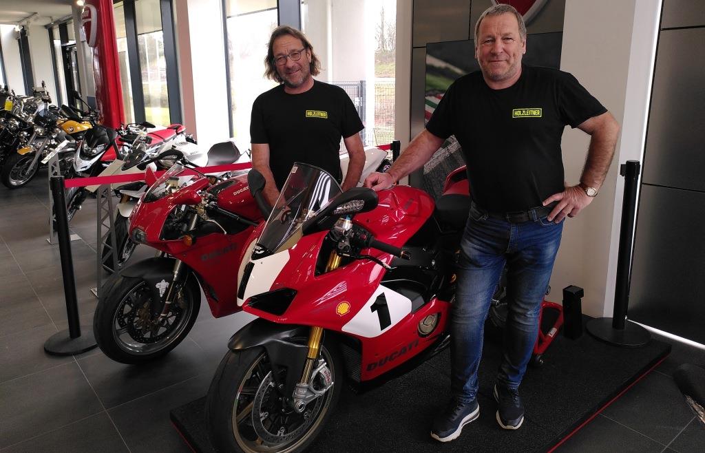 Zum Motorrad-Saisonstart: Zweiradhändler Holzleitner im Interview
