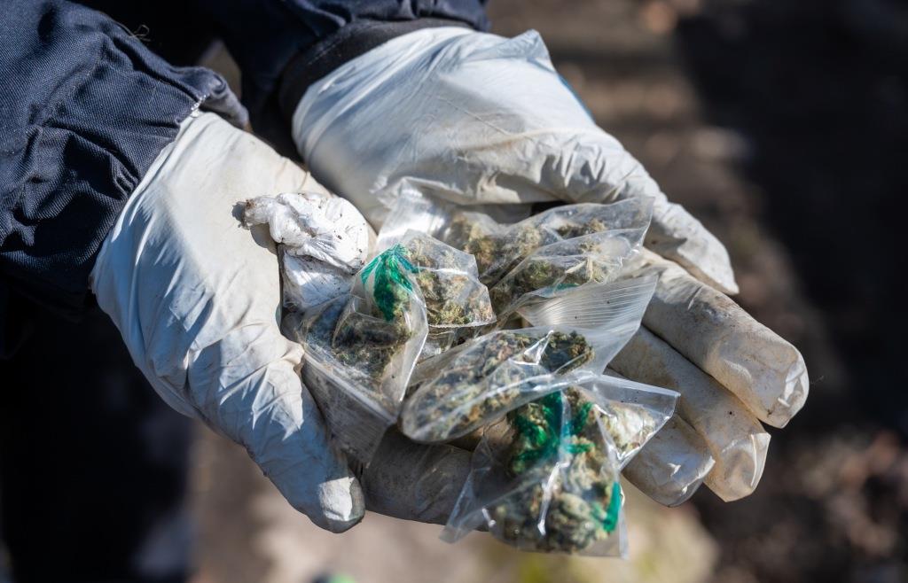 Duo aus Bogen will für tausende Euro Drogen kaufen, wird ausgeraubt und ...