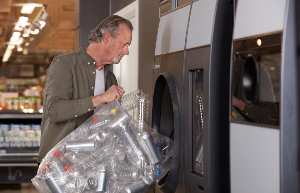 Er nimmt 100 Flaschen gleichzeitig: Neuer XXL-Pfandautomat in immer ...