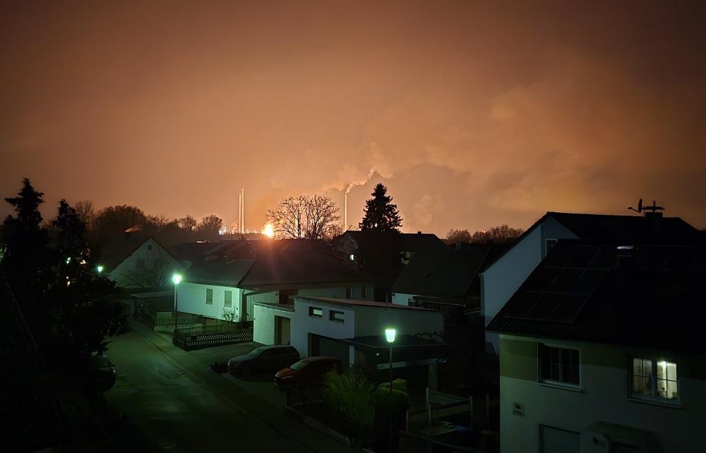 Explosion in der Bayernoil-Raffinerie in Neustadt – „Druckwelle ging ...