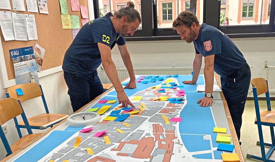 Weil Donaupegel sehr langsam sinkt: Großes Aufräumen in Passau kaum möglich