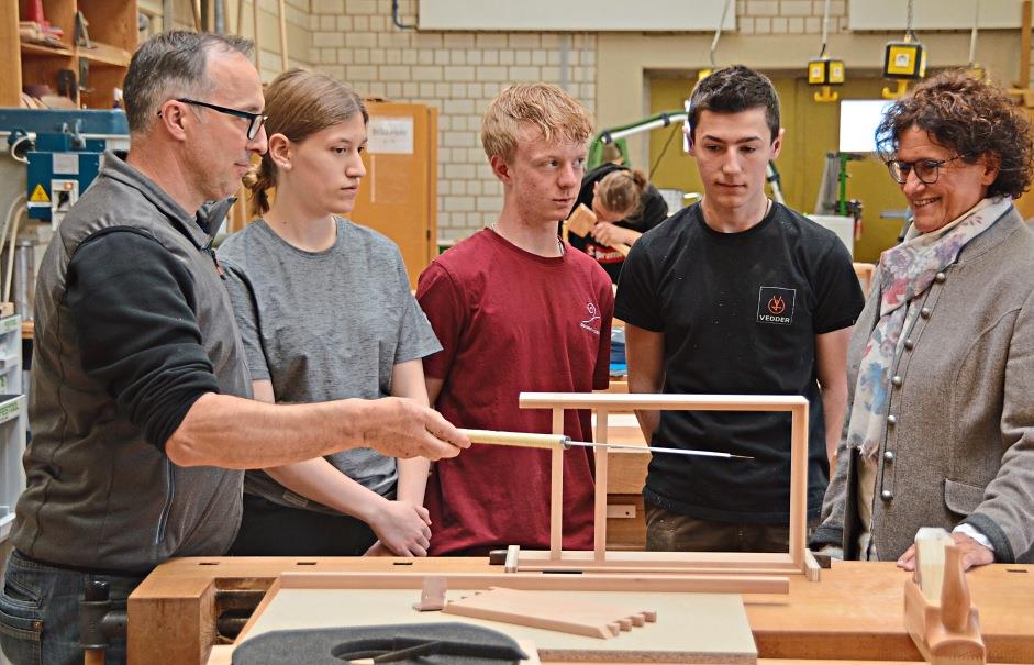 Berufsschule wirbt fürs Handwerk: Wenn aus Holz etwas Eigenes entsteht