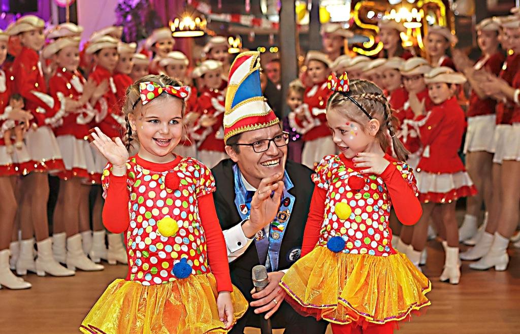 Ein dreifaches Hellau auf den Raindinger Fasching