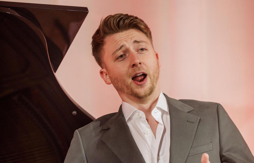 Shooting-Star Jonas Müller singt die „Magelone“ in Pleinting