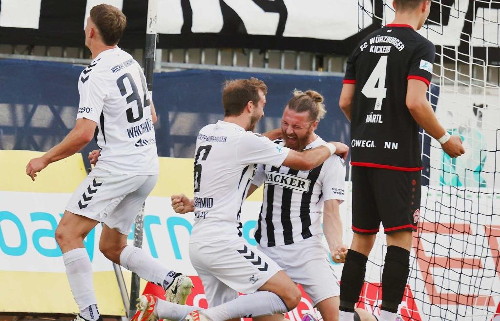 Vor 2000 begeisterten Fans: SV Wacker Burghausen entzaubert Meister ...