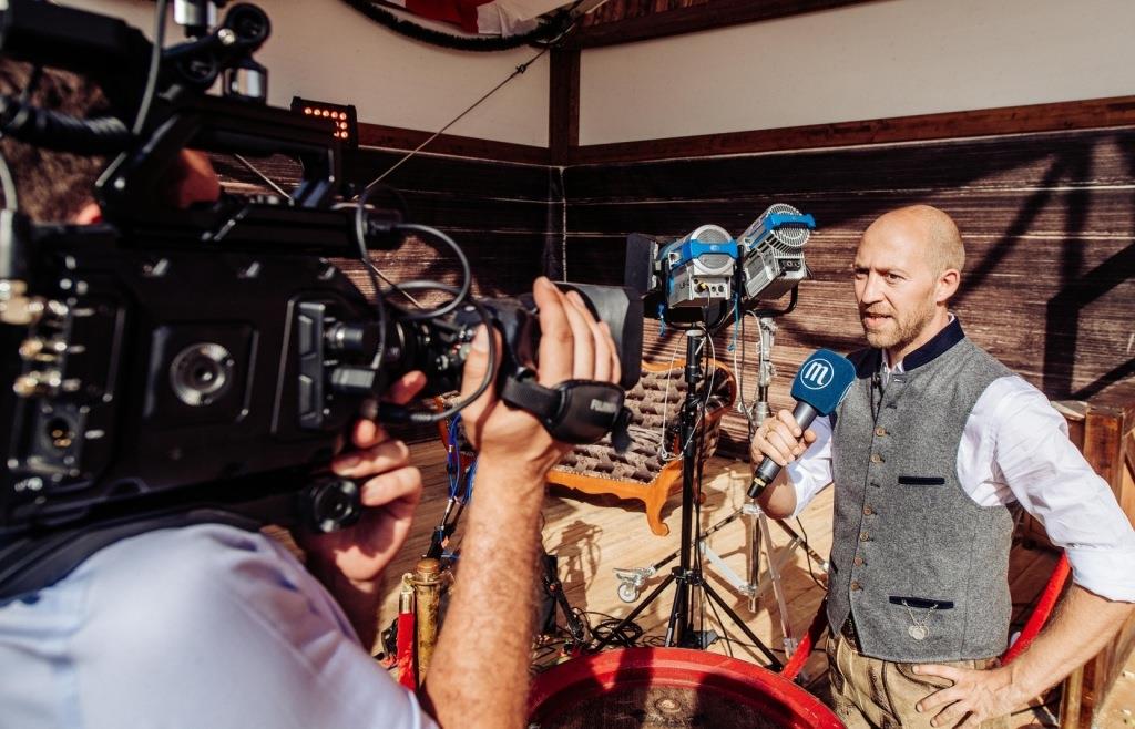 Der Grantler ist wieder in Bestform: Gillamoos-TV ist im Hofbräuzelt zu ...