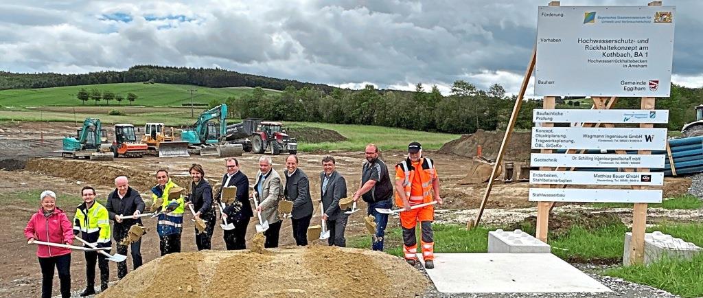 Spatenstich: Rückhaltebecken soll in Amsham künftig den Kothbach im ...