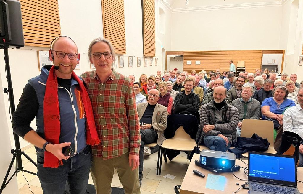 Christian Gödel teilt seine Leidenschaft für Berge in einem Vortrag in ...