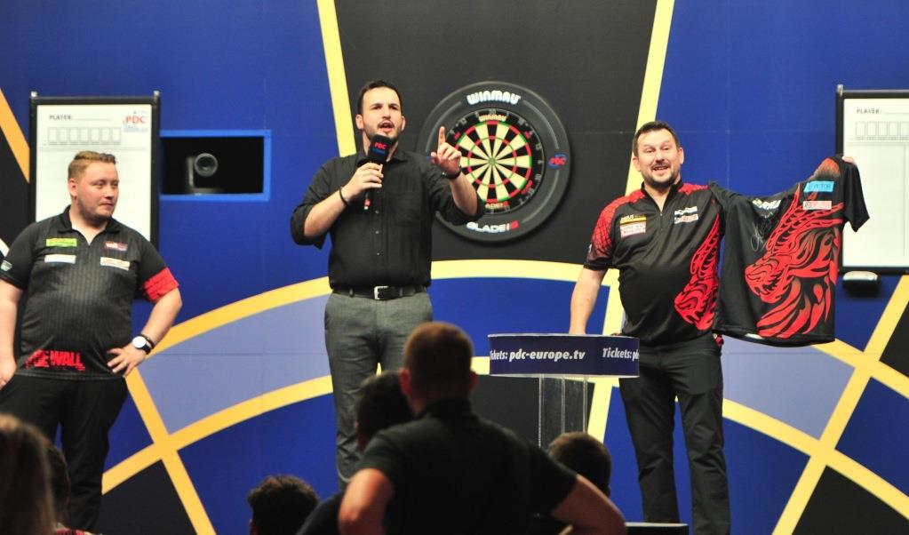 3000 Fans und Mega-Stimmung bei Darts-Gala in Passau: Die Bilder