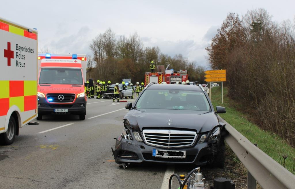 Schwerer Unfall auf der B20