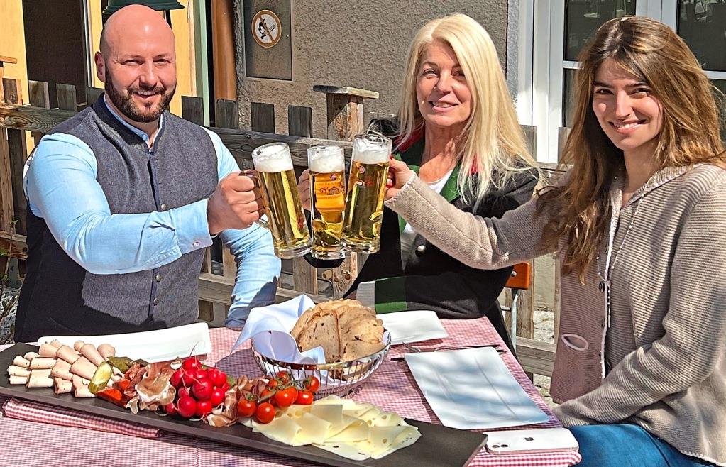 Schmankerltisch auf der Gerner Dult zu gewinnen