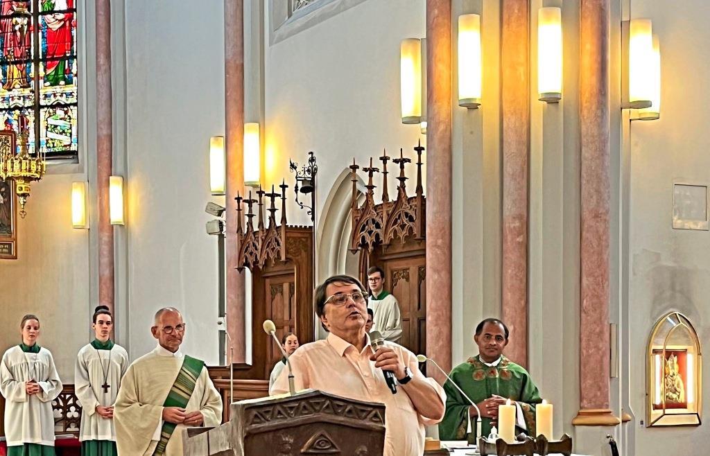 Peter Kreutzer geht von Bord