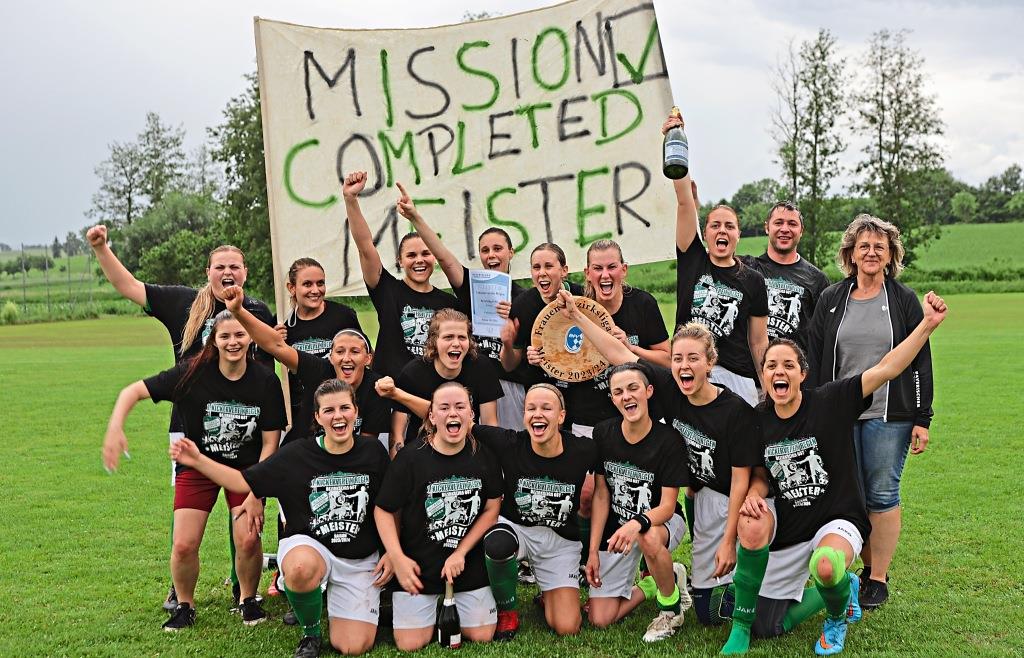 1. KV Regen feiert historischen Triumph! Frauenteam holt ...