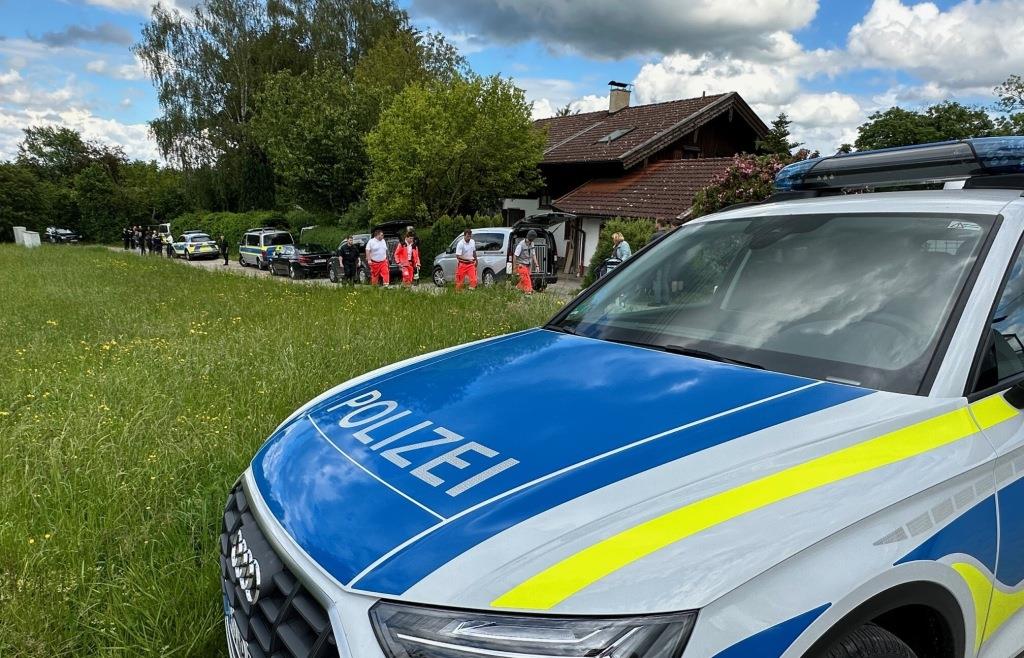 60-Jähriger drohte mit Gewalt – SEK-Einsatz in Soyen 60-Jähriger drohte mit Gewalt – SEK-Einsatz in Soyen