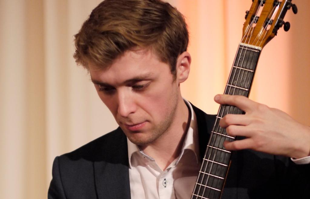 Leonard Becker aus Viechtach erhält Preis des Deggendorfer ...