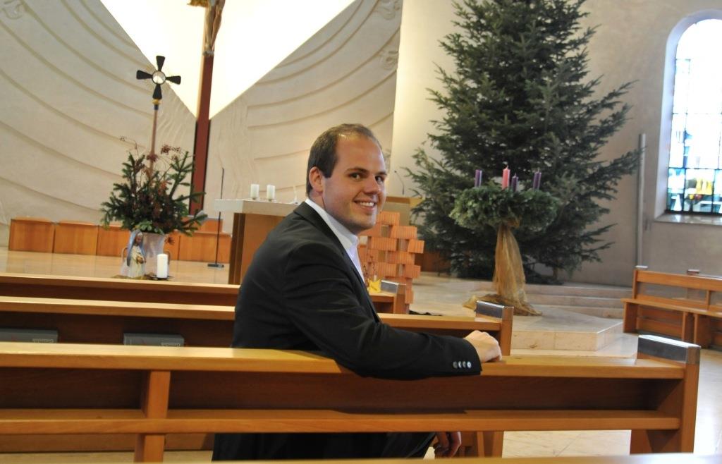 Freude in Zeiten der Krisen – der neue Stadtpfarrer Marco Stangl freut sich über jeden ...