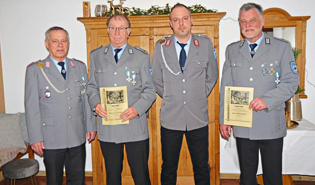 Gleich 13 Neue für die Kameradschaft