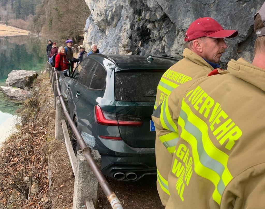 Navi blind vertraut: Deutscher Urlauber bleibt in Österreich auf ...