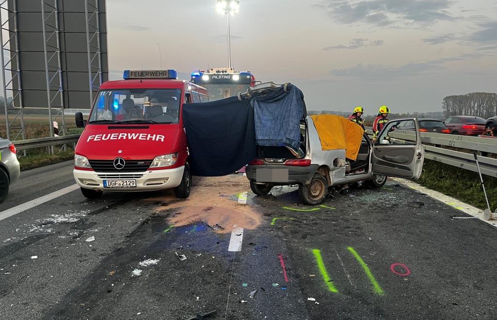 Ein Toter und zwei Verletzte bei Geisterfahrer-Unfall auf der A92 bei Dingolfing