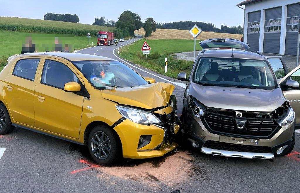 Mutter und Kind bei Unfall in Rimbach verletzt