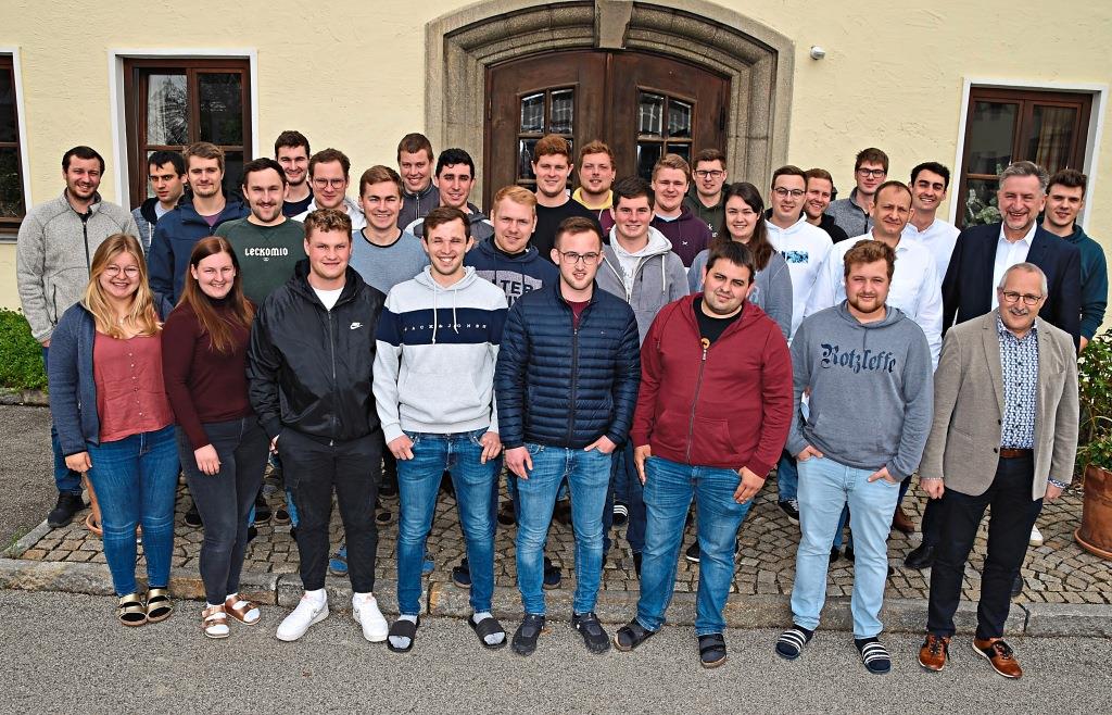 BBV-Präsident Felßner an der HLS Rotthalmünster: „Junge Generation ...