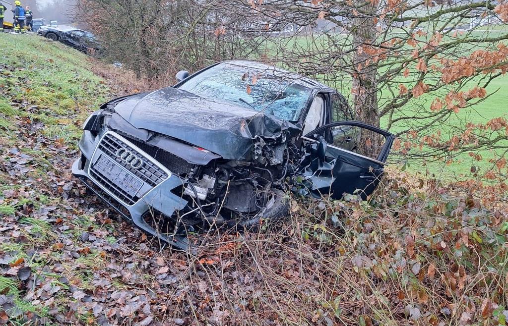 Spannende B85 Unfall Heute Fotos
