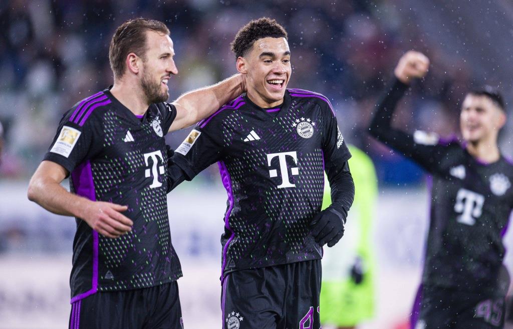 FC Bayern Munich: A Turbulent Year and the Fight for Bundesliga Success ...