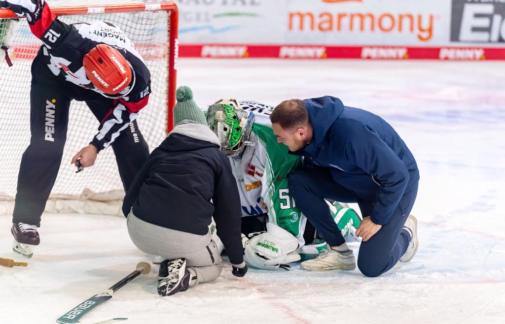 Verletzung von Cody Brenner trübt Faschingsparty der Straubing Tigers