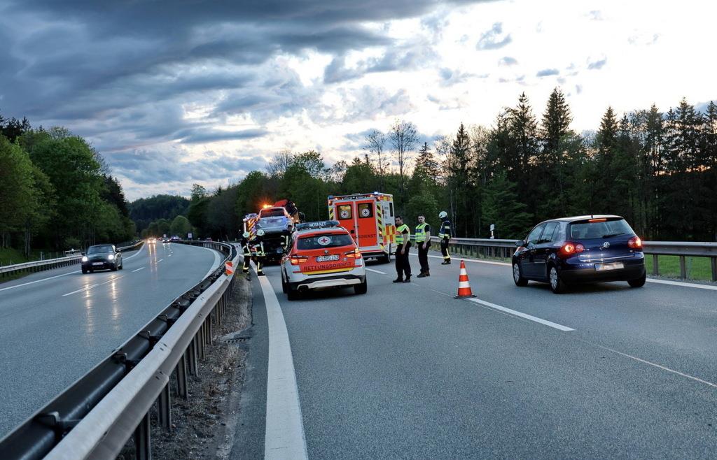 Verfolgungsjagd auf der A8 nahe Bad Reichenhall: Mann (23) flüchtet mit 200 km/h vor der Polizei