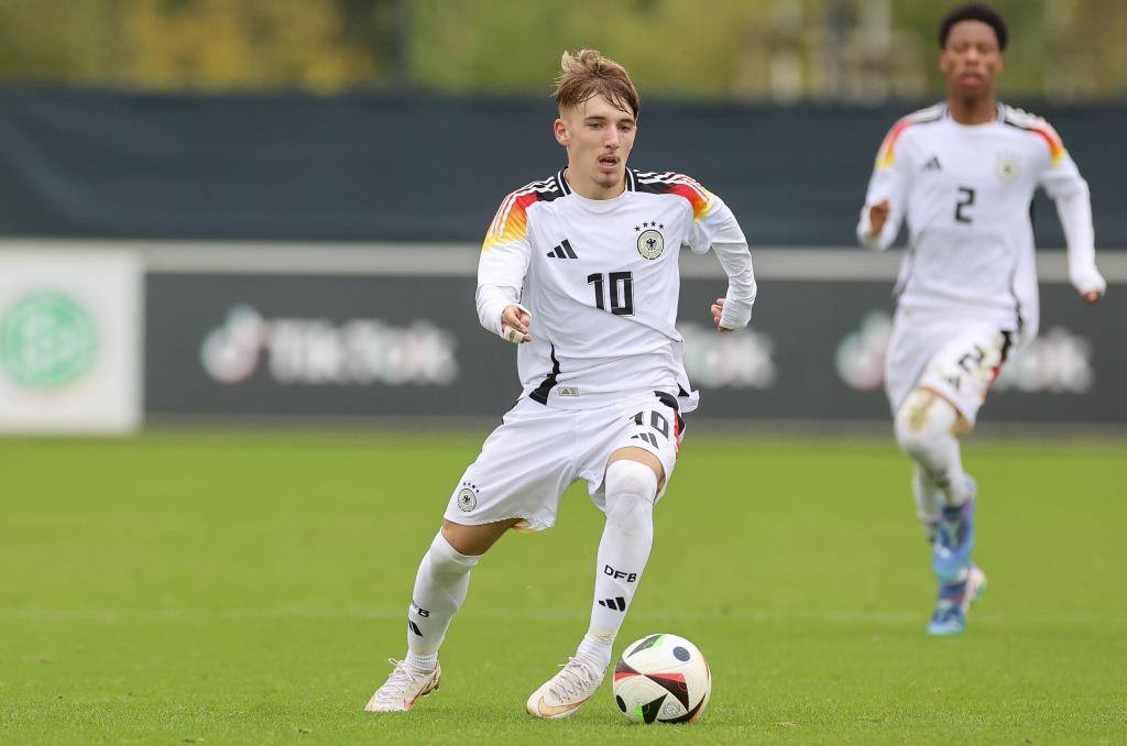 Mario Himsl aus Otterskirchen: Er reist mit den DFB-Talenten um die ...