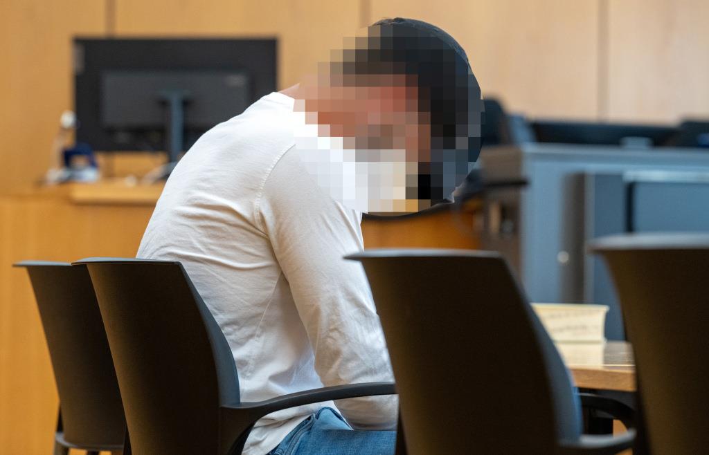 Tränen im Prozess: Autofahrer (26) äußert sich nach tödlichem Unfall bei Mitterfels