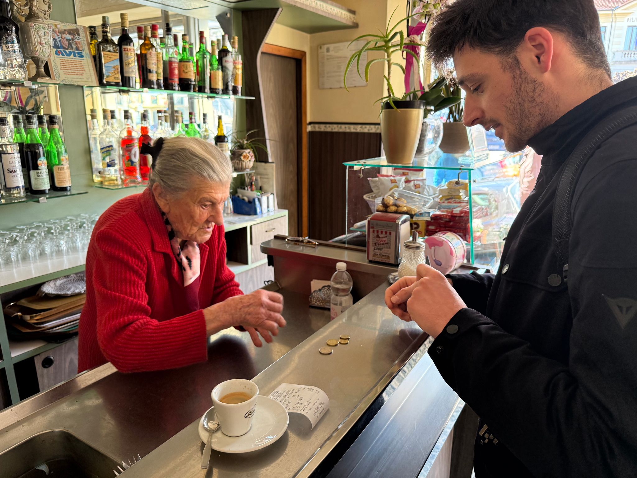 Nonna Anna macht Caffè - auch mit 100 noch