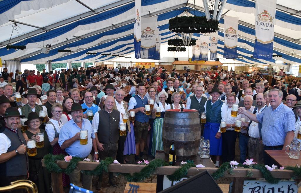 In Simbach ist Volksfest – die Fotos vom Auszug