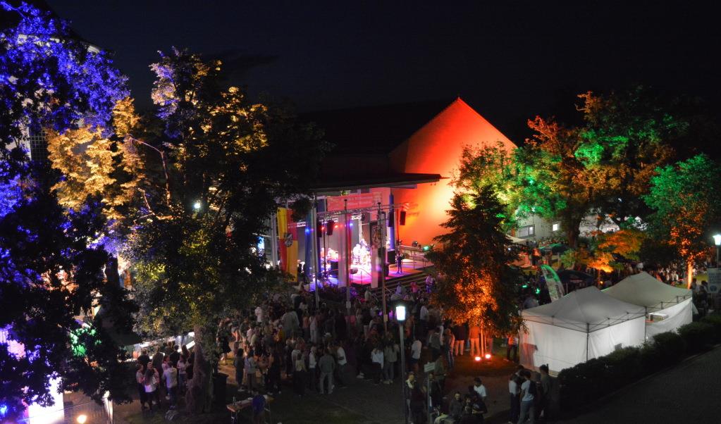 Tolle Stimmung am Weinfest – viele Fotos vom ersten Abend