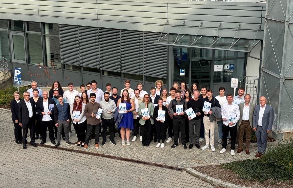 IHK zeichnet ihre besten 48 Azubis aus Stadt und Landkreis Passau aus