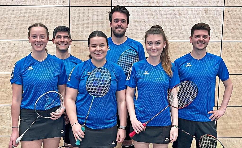 Badminton-Auftritte mit Licht und Schatten