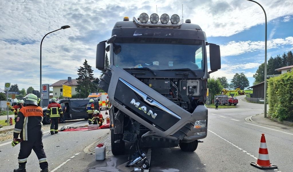 Faszinierend Unfall B 85 Heute Bilder