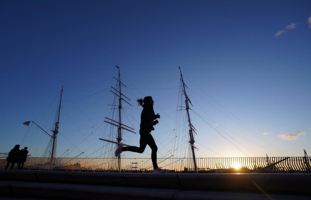 Vorfall in Bad Reichenhall: Mann packt Joggerin (39) am Genick ...