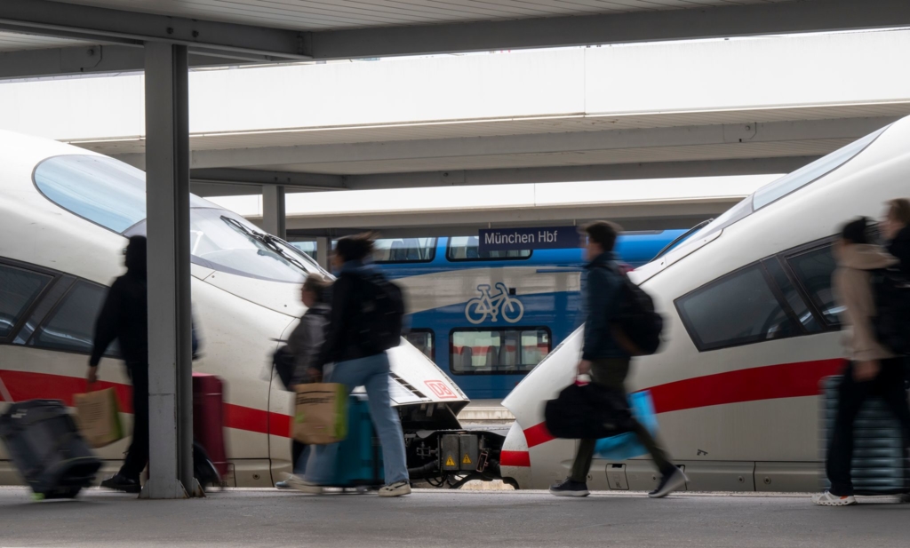Worauf Bahnreisende in Bayern zu Pfingsten achten sollten