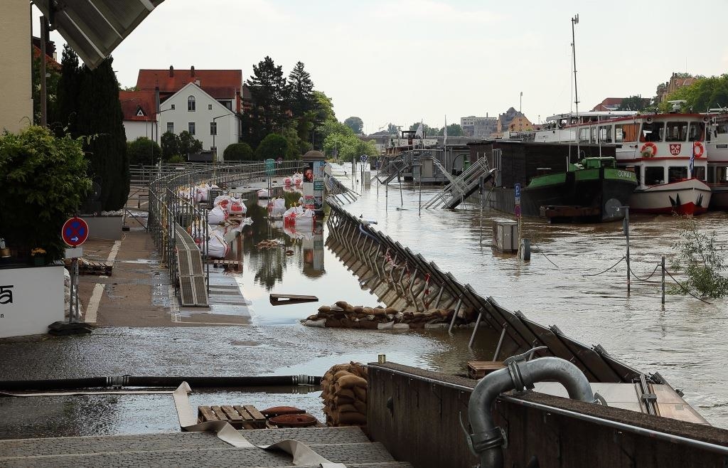 Gesamtüberblick über die Hochwasserlage in Bayern – Bange Stunden in Regensburg