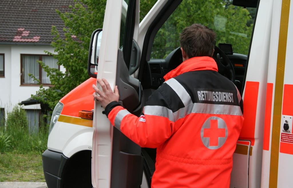 Rettungsdienst und Polizei helfen in Landshut gestrandetem ...