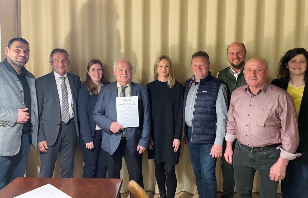 Eine Ära geht zu Ende: Armin Hofbauer wird Ehrenmitglied der CSU