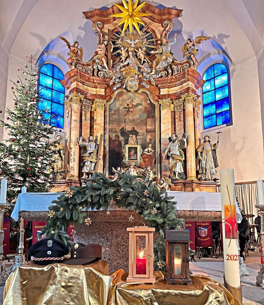 Friedenslicht im Zeichen des Krieges