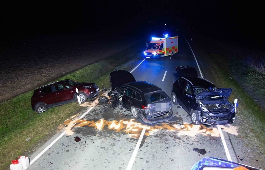 Unfall mit vier Fahrzeugen bei Gottfrieding – Polizei nennt Details