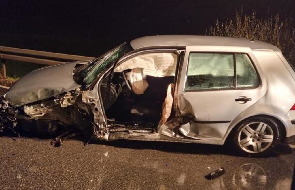 Frontalzusammenstoß: B11 bei Ruhmannsfelden zwei Stunden gesperrt