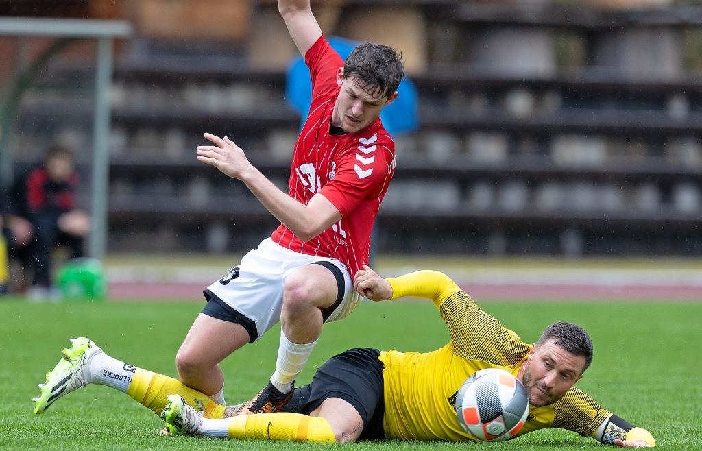 Sprinzing-Traumtor reicht: Reichenhall bezwingt Engelsberg knapp 1:0