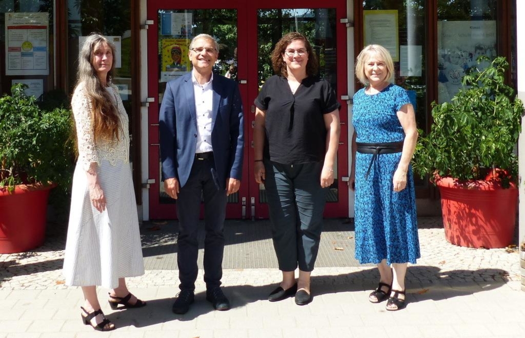 Mc pipokinha transando com mulher she is super fun and has